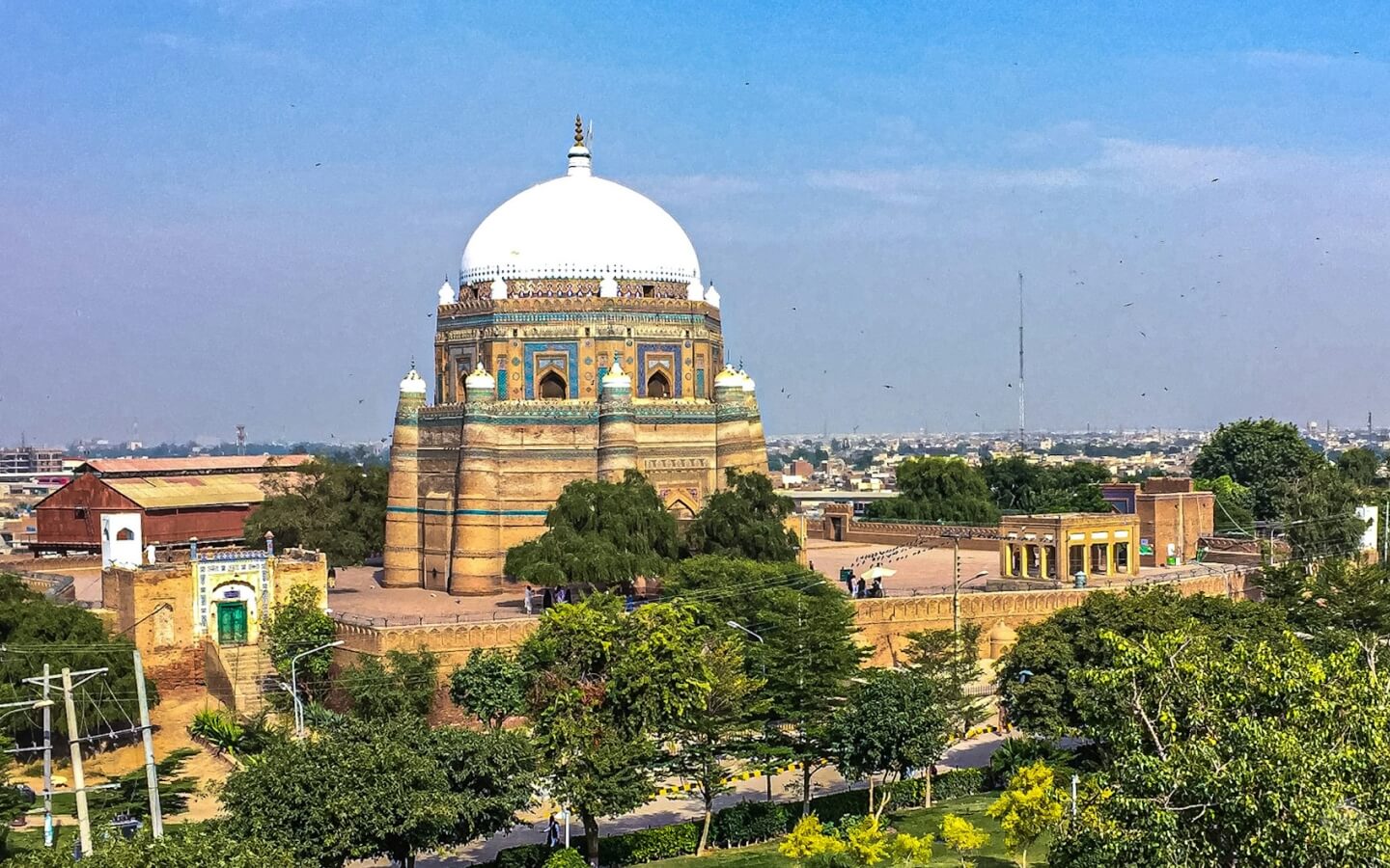 Punjab Govt to Spend Over Rs. 300 Billion for Projects in South Punjab ...
